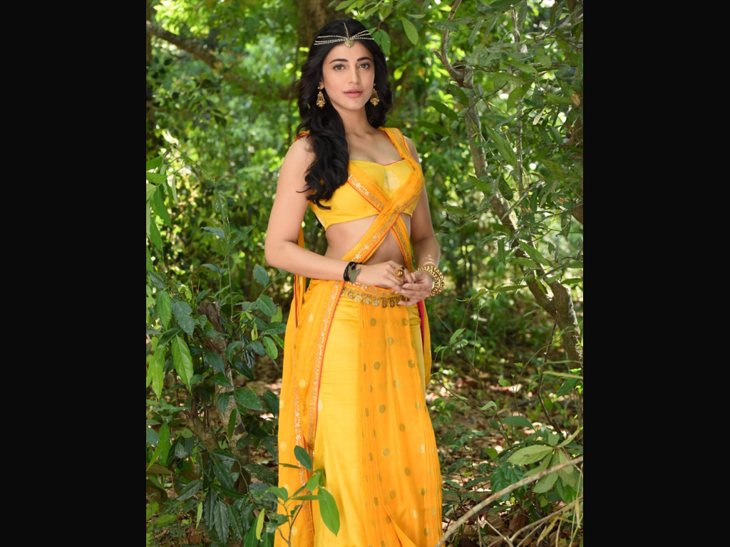 Puli HQ Movie Wallpapers | Puli HD Movie Wallpapers - 24718 - Oneindia ...