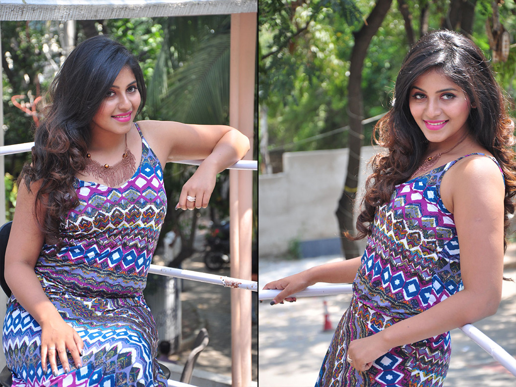 Anjali HQ Wallpapers | Anjali Wallpapers - 26802 - Oneindia Wallpapers