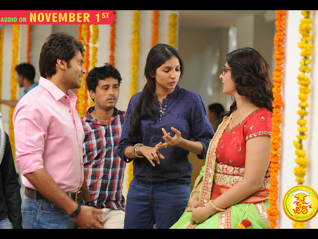 Size Zero HQ Movie Wallpapers | Size Zero HD Movie Wallpapers - 27021 ...