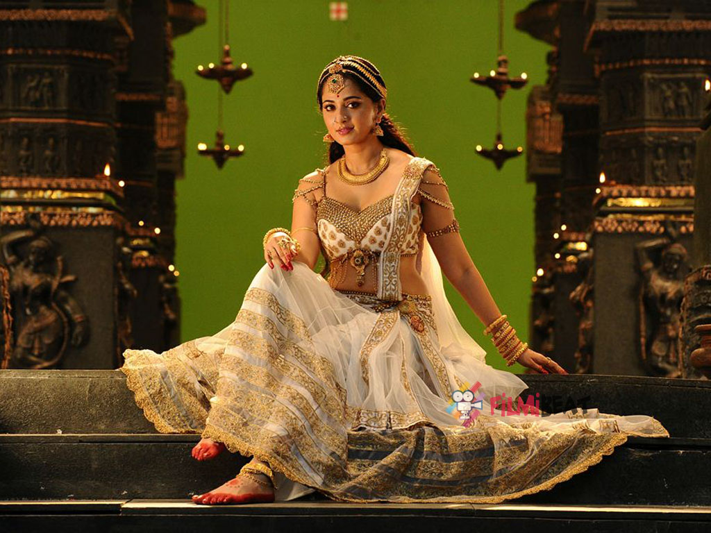 Rudrama Devi Working Stills