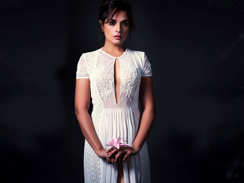 Richa Chadda HQ Wallpapers | Richa Chadda Wallpapers - 27145 - Oneindia ...