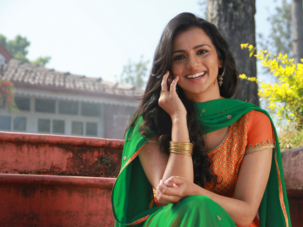 Sruthi Hariharan HQ Wallpapers | Sruthi Hariharan Wallpapers - 29275 ...