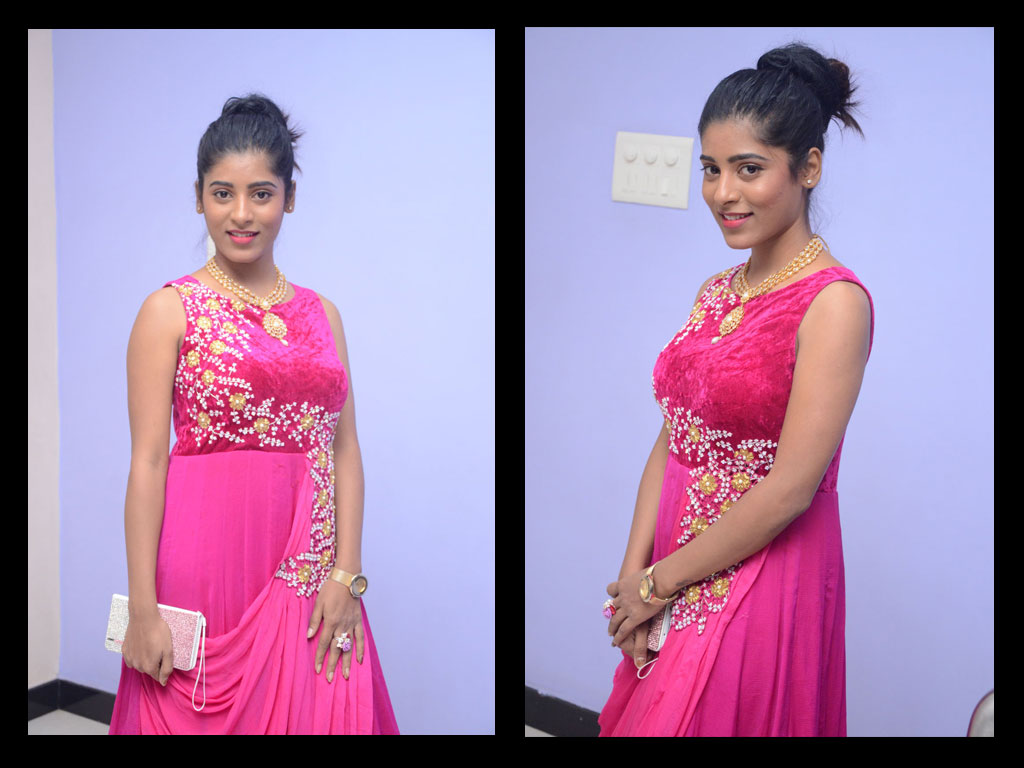 Gayathri HQ Wallpapers | Gayathri Wallpapers - 32947 - Oneindia Wallpapers