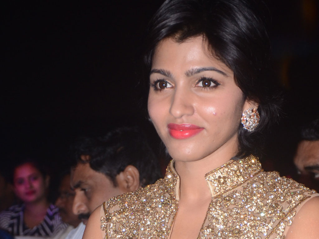 Dhansika HQ Wallpapers | Dhansika Wallpapers - 33757 - Oneindia Wallpapers