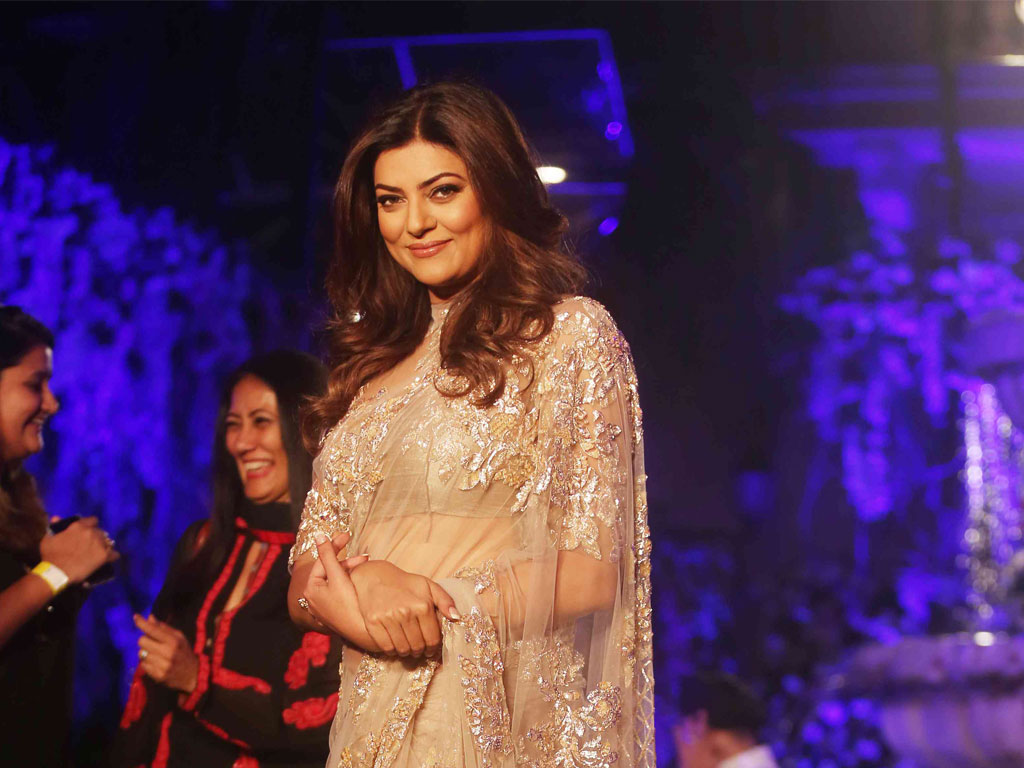 Sushmita Sen HQ Wallpapers | Sushmita Sen Wallpapers - 35033 - Oneindia ...