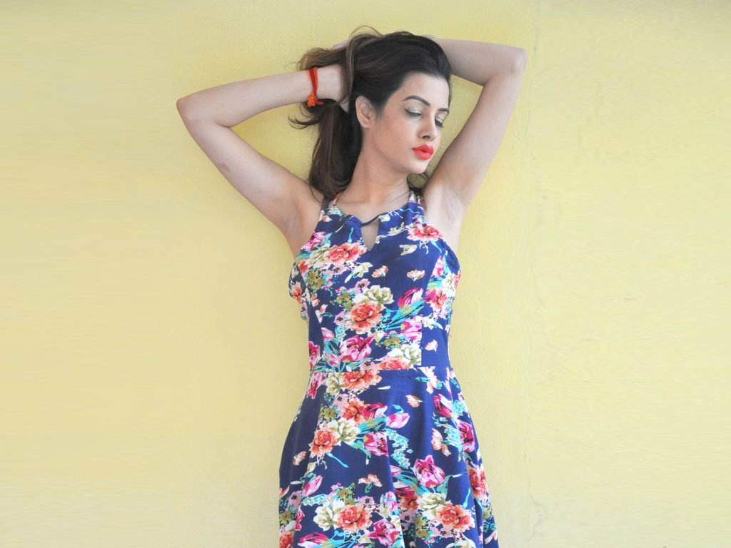 Deeksha Panth HQ Wallpapers | Deeksha Panth Wallpapers - 35873 ...