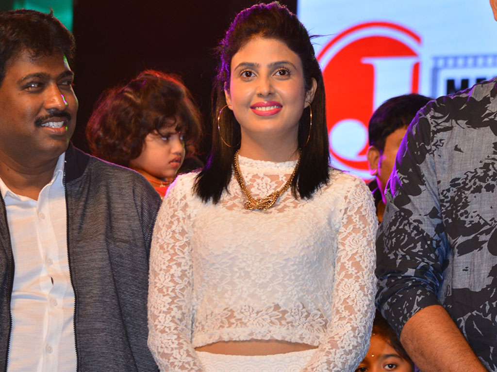 Pragya HQ Wallpapers | Pragya Wallpapers - 36582 - Oneindia Wallpapers