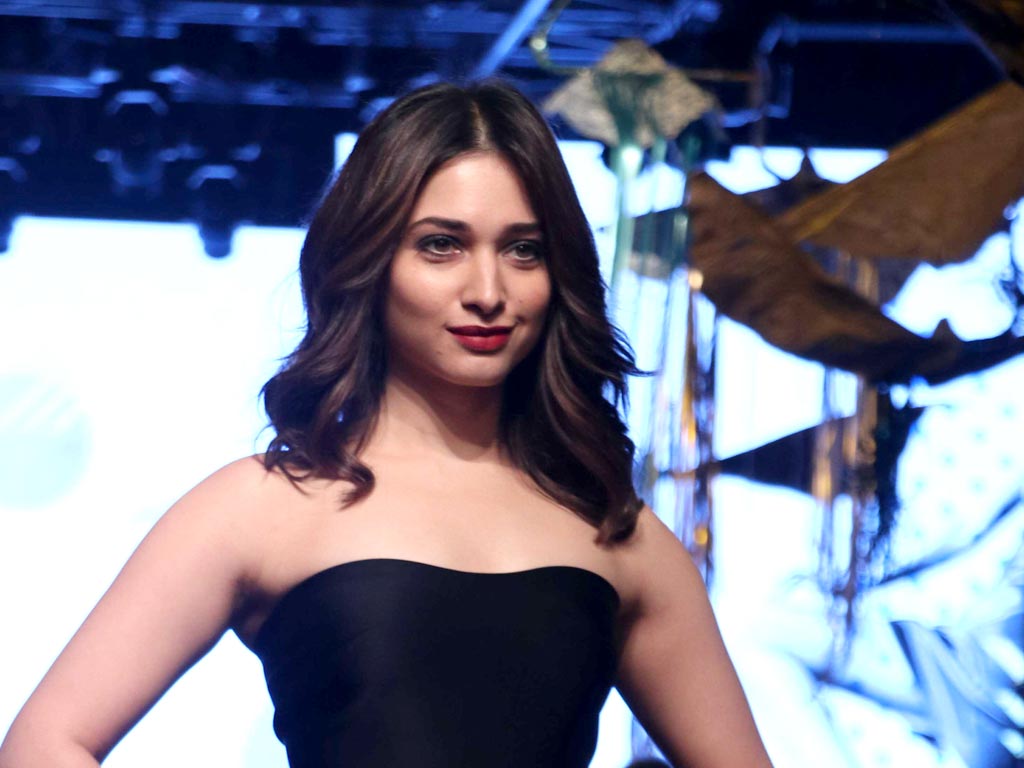 Tamannaah HQ Wallpapers | Tamannaah Wallpapers - 37522 - Oneindia ...