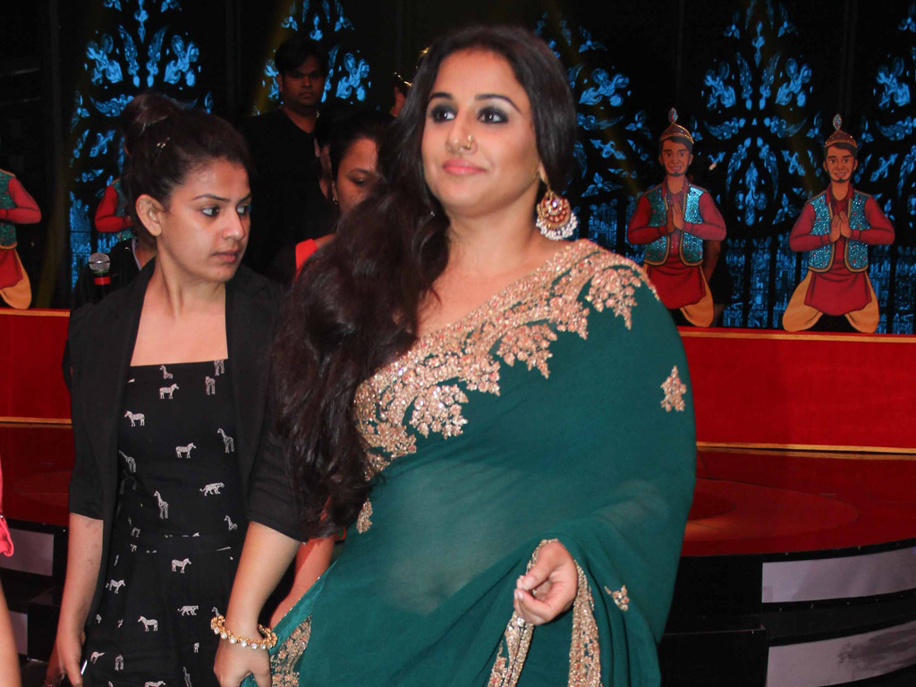 Vidya Balan HQ Wallpapers | Vidya Balan Wallpapers - 38091 - Oneindia ...