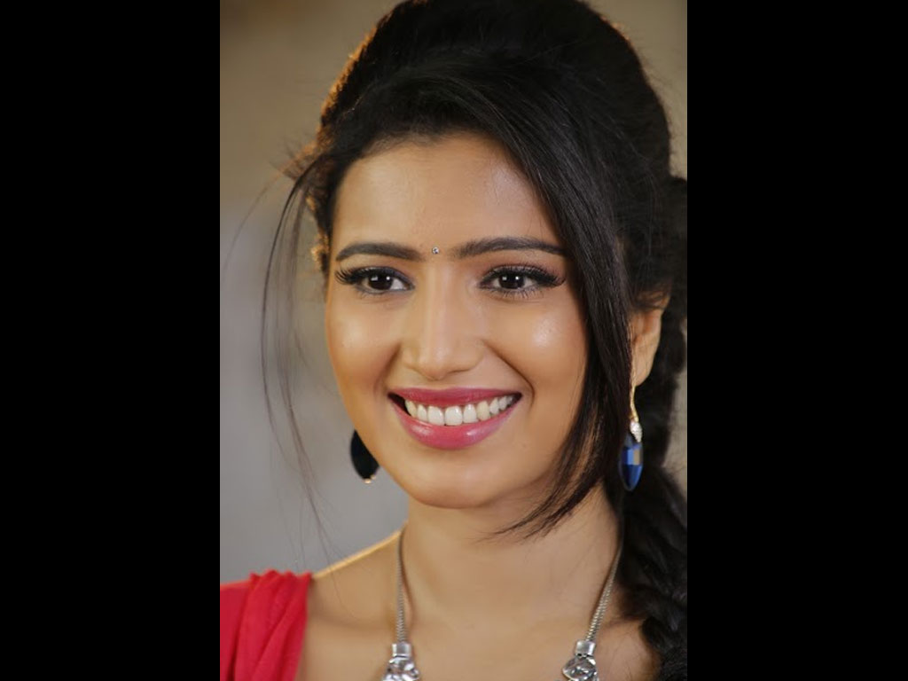 Akanksha HQ Wallpapers | Akanksha Wallpapers - 38523 - Oneindia Wallpapers