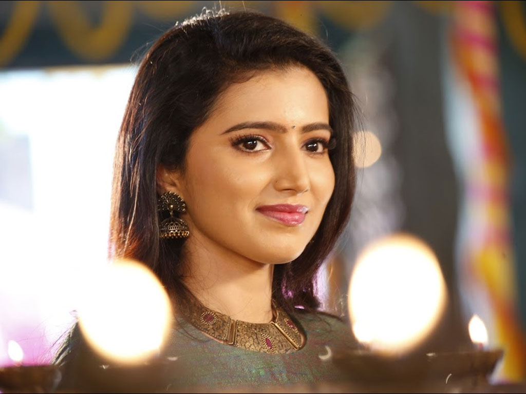 Akanksha HQ Wallpapers | Akanksha Wallpapers - 38526 - Oneindia Wallpapers