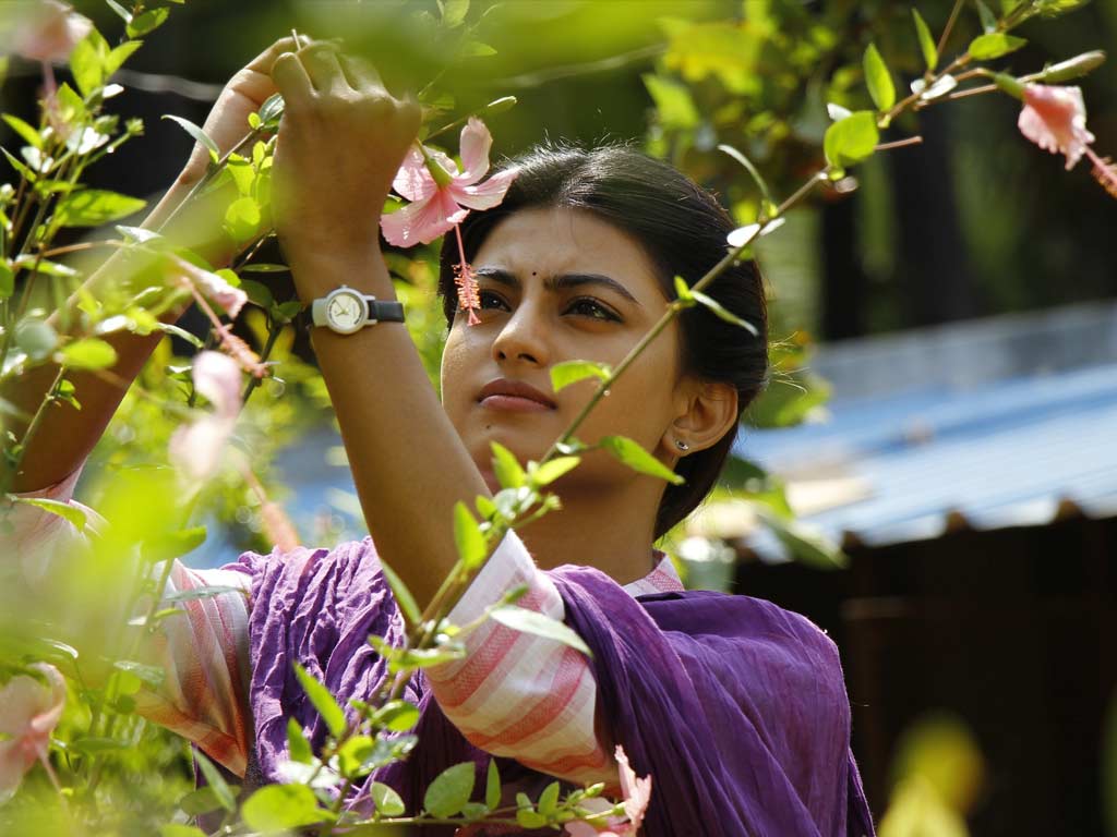 Anandhi HQ Wallpapers | Anandhi Wallpapers - 38811 - Oneindia Wallpapers