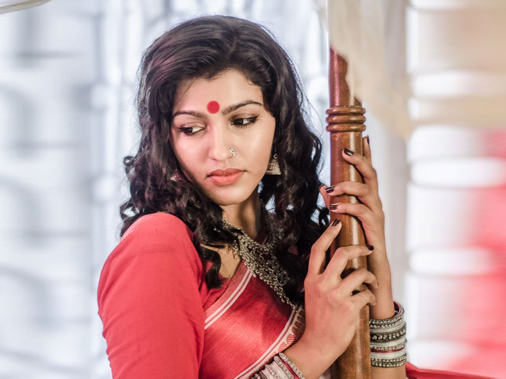 Dhansika HQ Wallpapers | Dhansika Wallpapers - 38684 - Oneindia Wallpapers