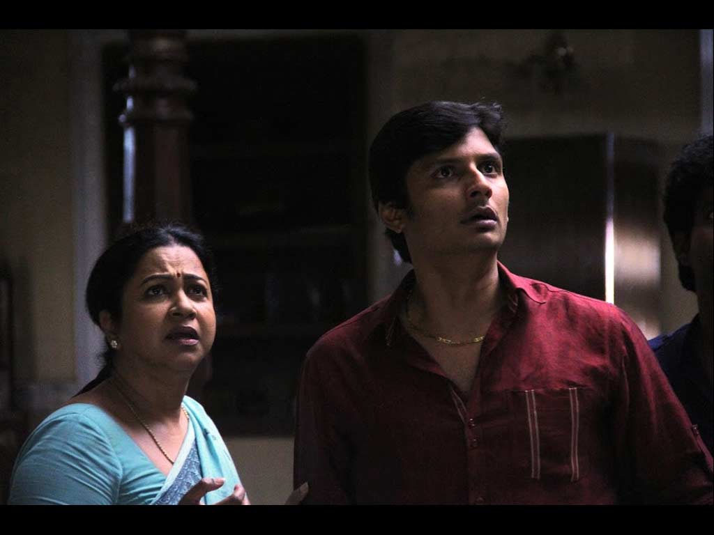 Sangili Bungili Kadhava Thorae HQ Movie Wallpapers | Sangili Bungili ...