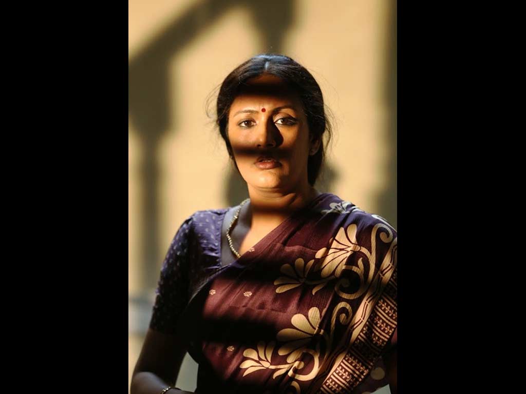 Sangili Bungili Kadhava Thorae HQ Movie Wallpapers | Sangili Bungili ...