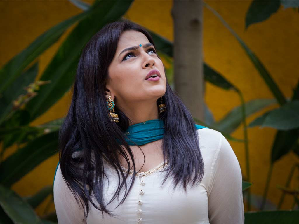 Shraddha Srinath HQ Wallpapers | Shraddha Srinath Wallpapers - 39027 ...