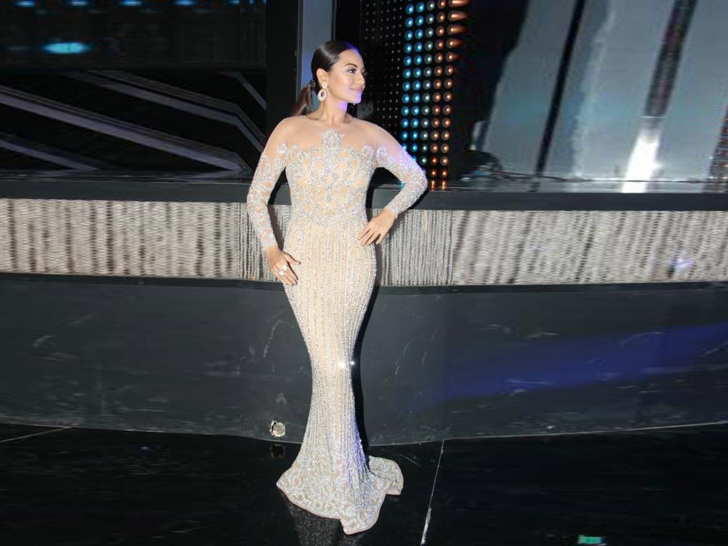 Sonakshi Sinha HQ Wallpapers | Sonakshi Sinha Wallpapers - 38366 ...