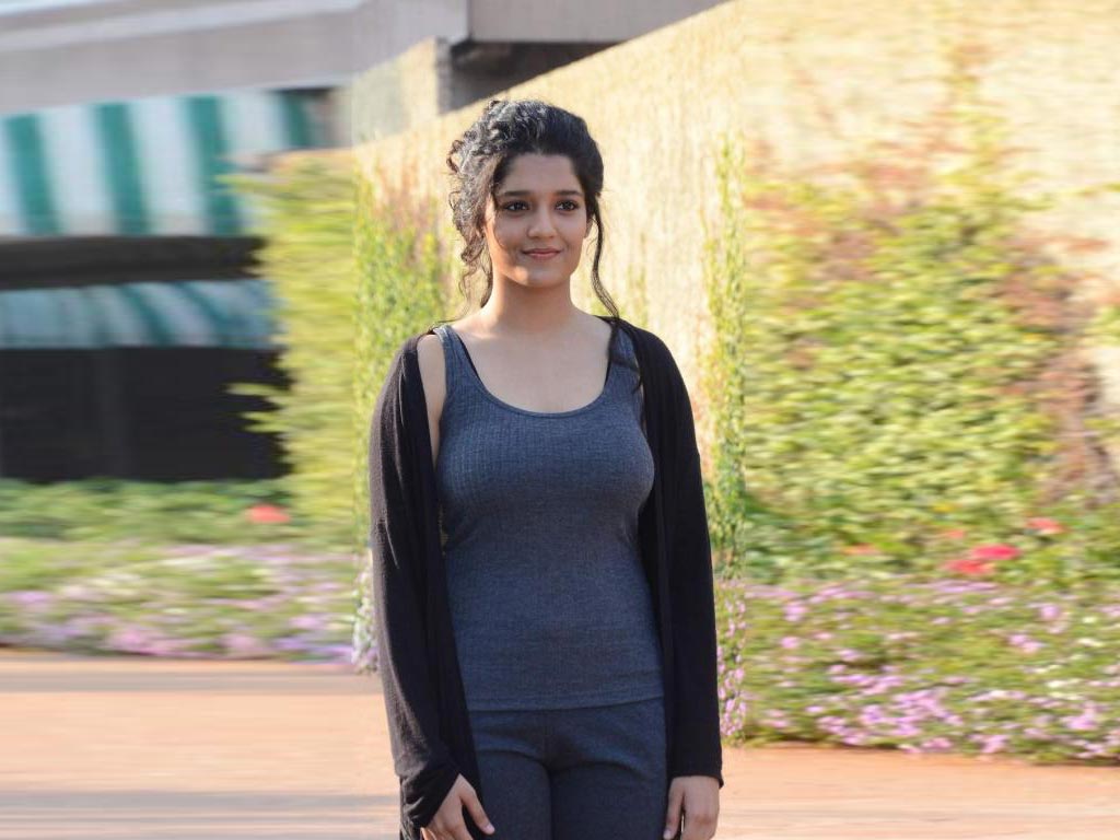 Ritika Singh HQ Wallpapers | Ritika Singh Wallpapers - 39914 - Oneindia ...
