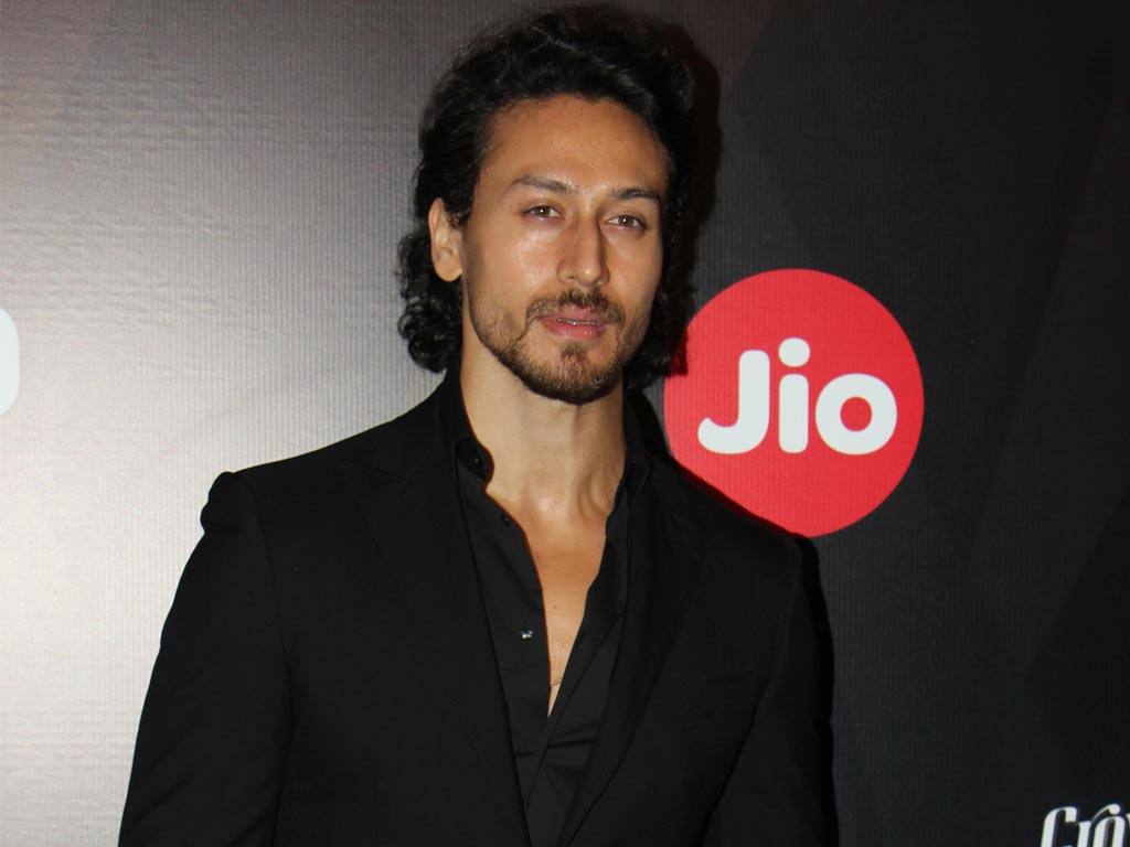 Tiger Shroff HQ Wallpapers | Tiger Shroff Wallpapers - 41333 - Oneindia ...