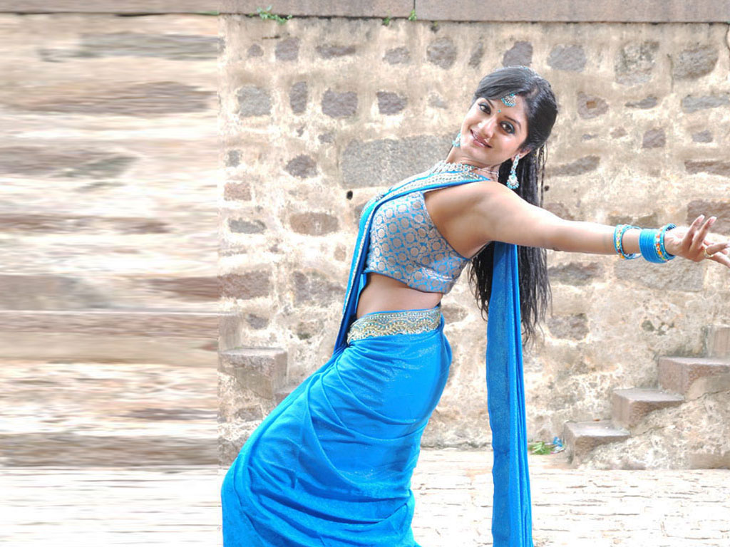 Vimala Raman HQ Wallpapers | Vimala Raman Wallpapers - 41667 - Oneindia ...