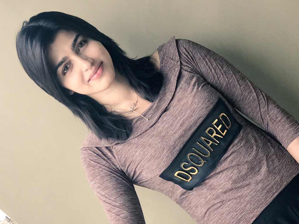 Dhansika HQ Wallpapers | Dhansika Wallpapers - 43690 - Oneindia Wallpapers