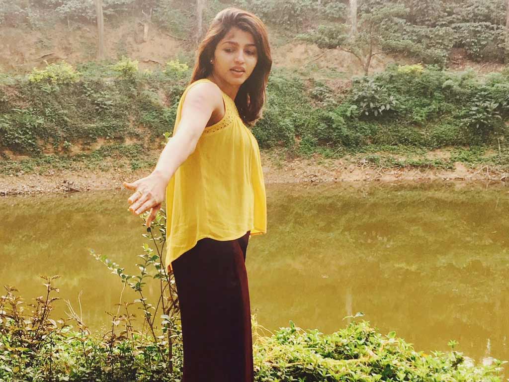 Dhansika HQ Wallpapers | Dhansika Wallpapers - 43695 - Oneindia Wallpapers
