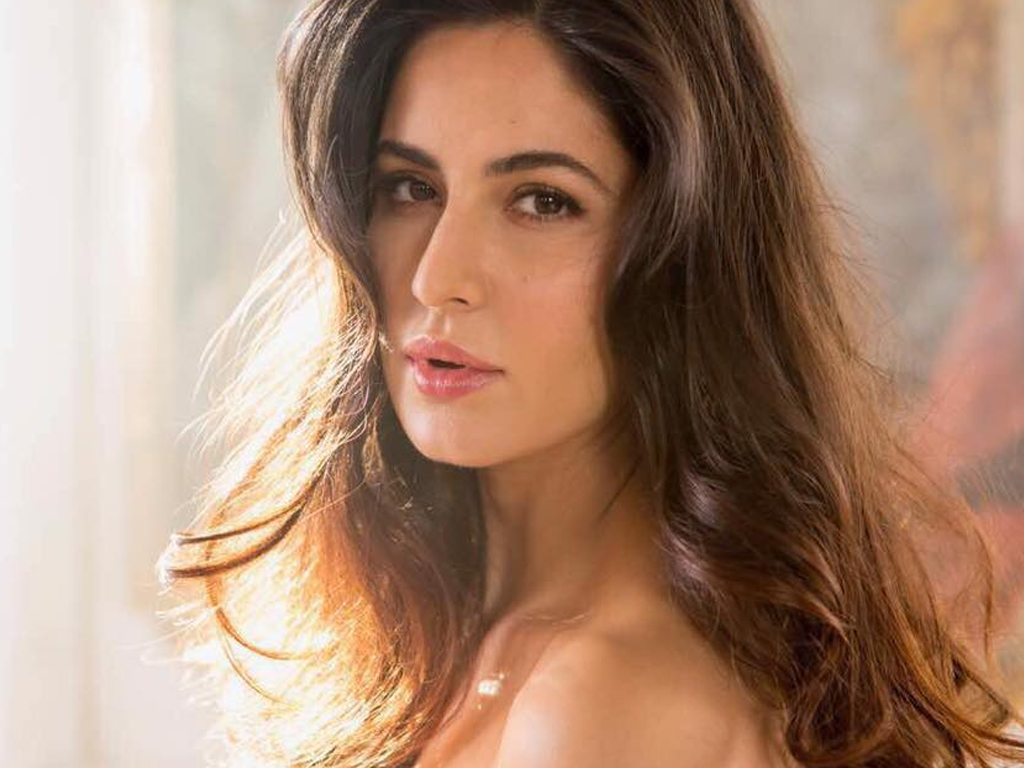 Katrina Kaif HQ Wallpapers | Katrina Kaif Wallpapers - 42932 - Oneindia ...
