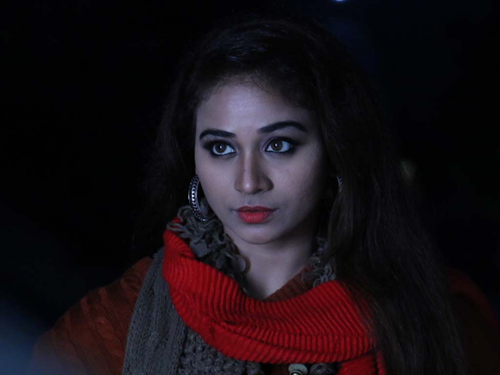 Jayathi HQ Wallpapers | Jayathi Wallpapers - 44228 - Oneindia Wallpapers