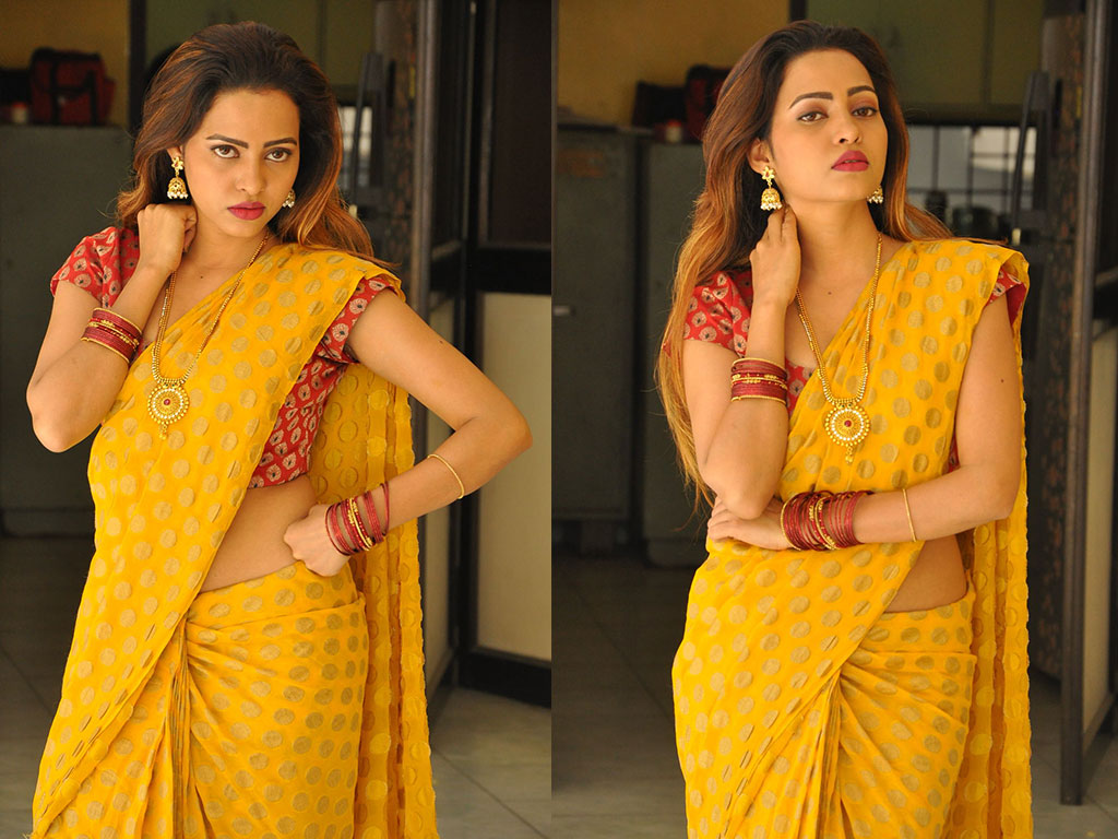 Geetha Shah HQ Wallpapers | Geetha Shah Wallpapers - 47994 - Oneindia ...