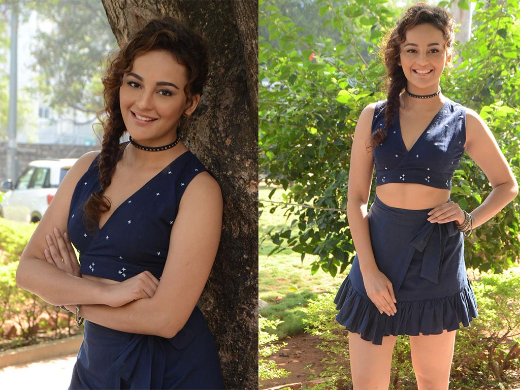 Seerat Kapoor HQ Wallpapers | Seerat Kapoor Wallpapers - 47545 ...