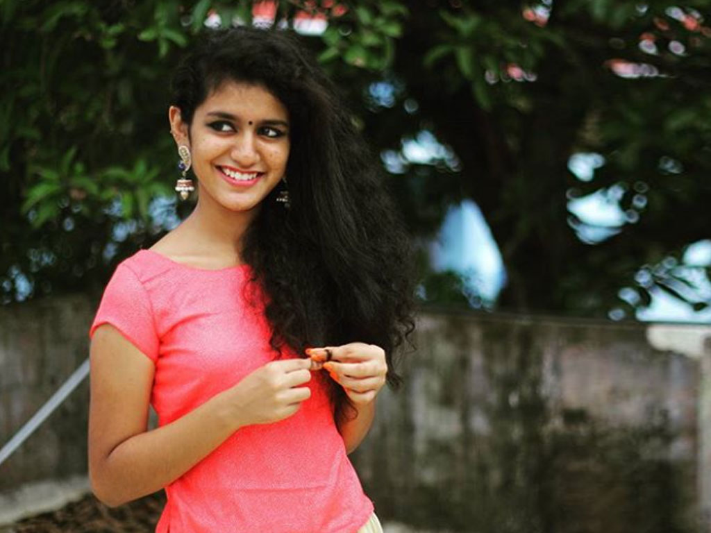 Priya Prakash Varrier HQ Wallpapers | Priya Prakash Varrier Wallpapers ...