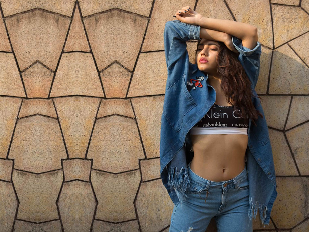 Sonakshi Singh Rawat HQ Wallpapers | Sonakshi Singh Rawat Wallpapers - 55029 - Oneindia Wallpapers