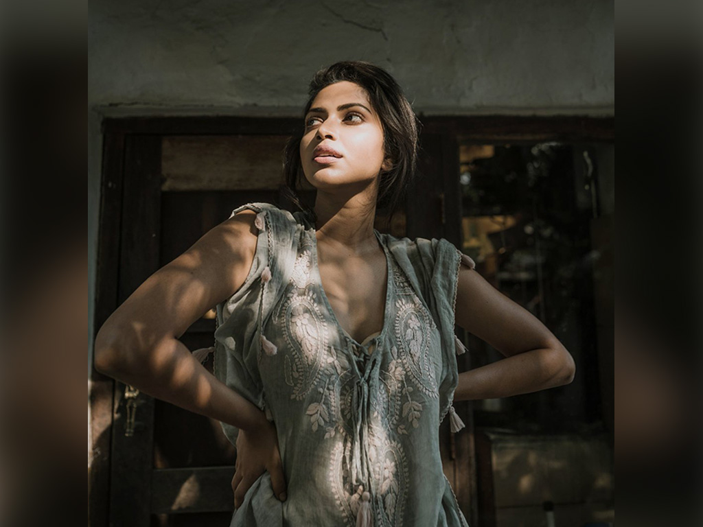 Amala Paul HQ Wallpapers | Amala Paul Wallpapers - 57343 - Oneindia ...