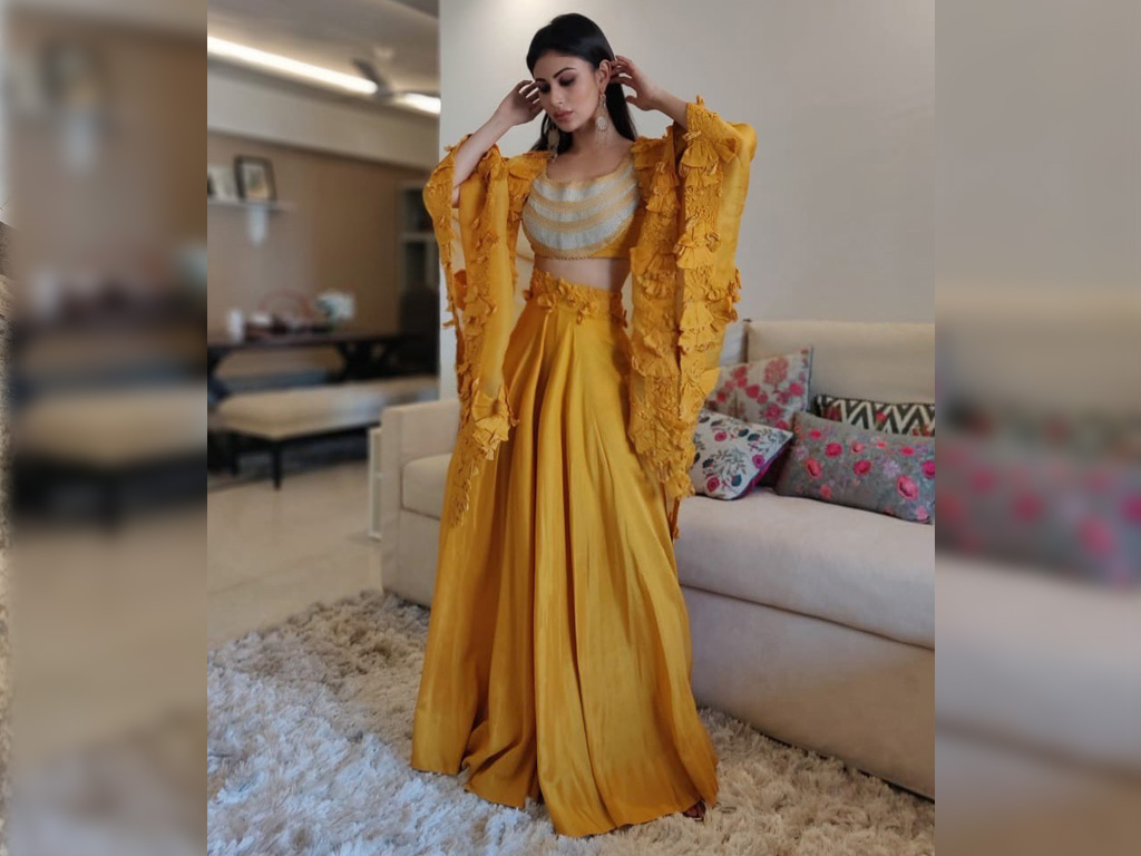 Mouni Roy HQ Wallpapers | Mouni Roy Wallpapers - 56884 - Oneindia ...