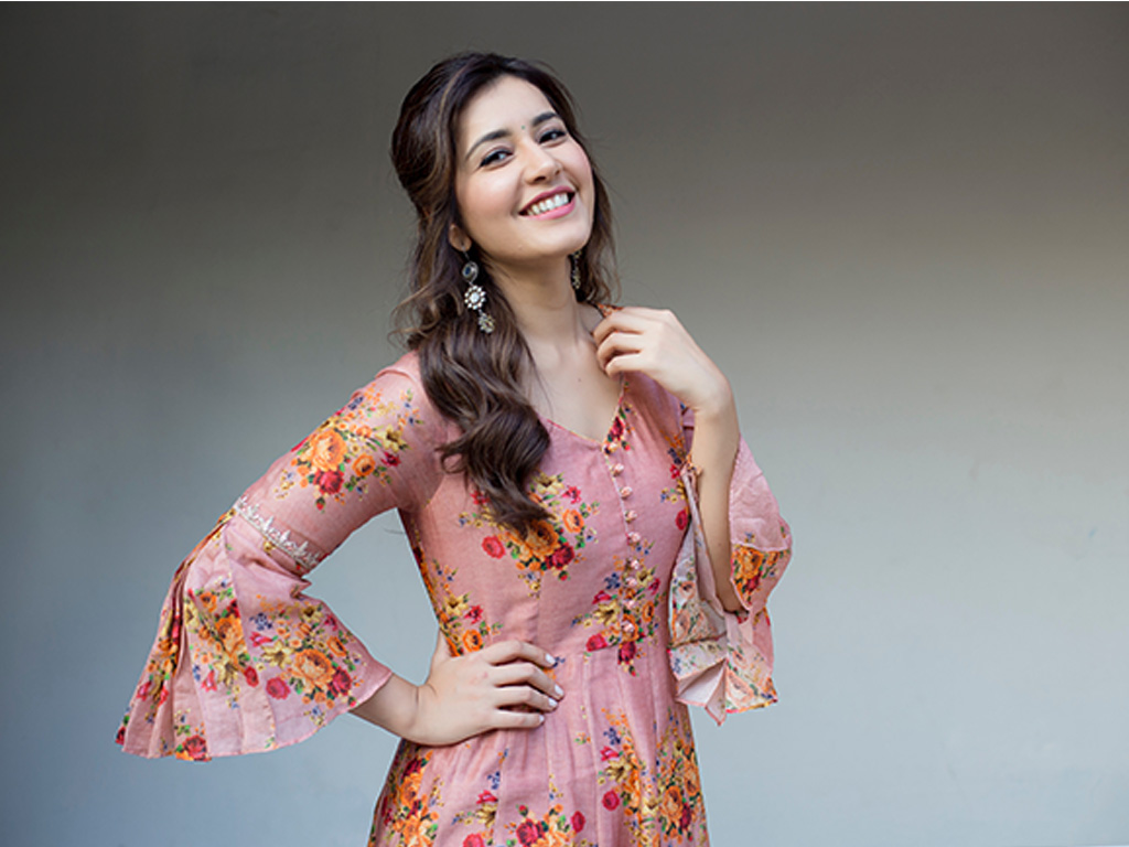 Rashi Khanna HQ Wallpapers | Rashi Khanna Wallpapers - 57253 - Oneindia ...