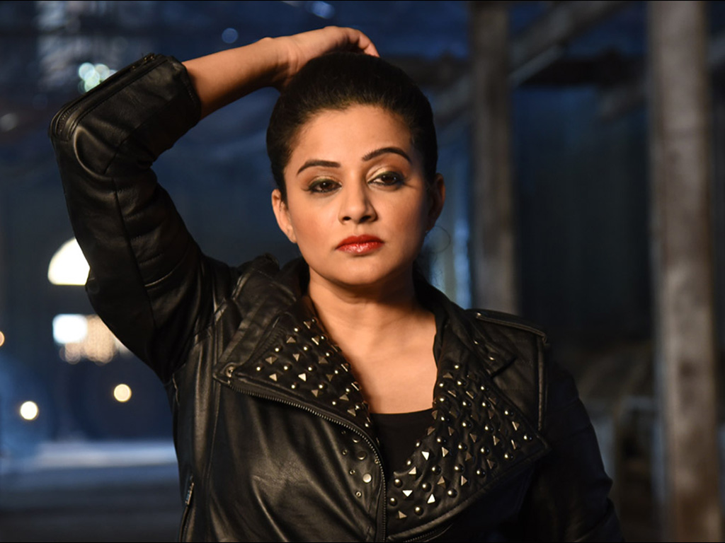 Priyamani HQ Wallpapers | Priyamani Wallpapers - 58986 - Oneindia ...