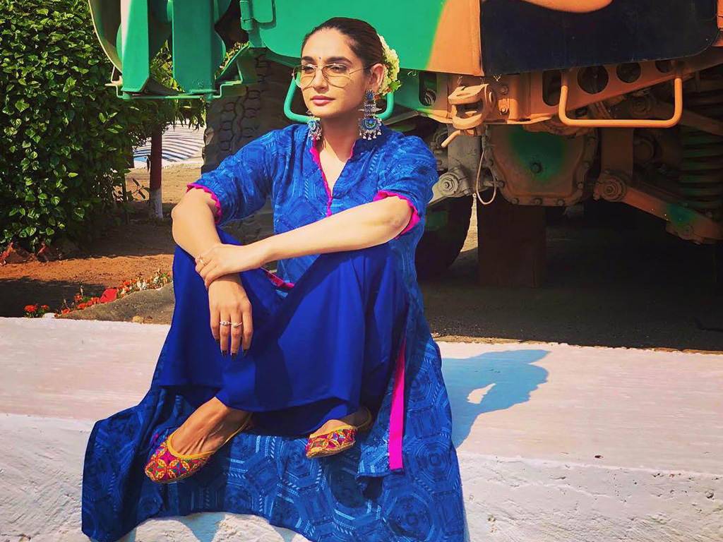 Ragini Dwivedi HQ Wallpapers | Ragini Dwivedi Wallpapers - 58462 ...