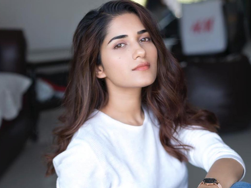 Ruhani Sharma HQ Wallpapers | Ruhani Sharma Wallpapers - 59147 ...