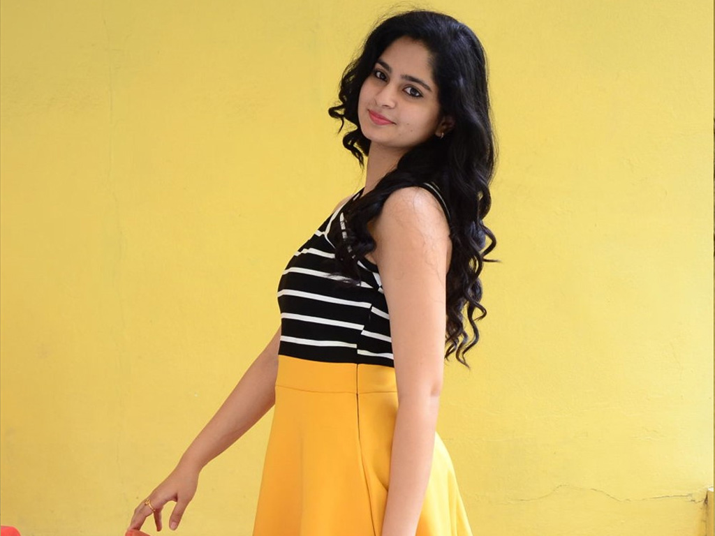 Poorvi Takkara HQ Wallpapers | Poorvi Takkara Wallpapers - 59758 ...