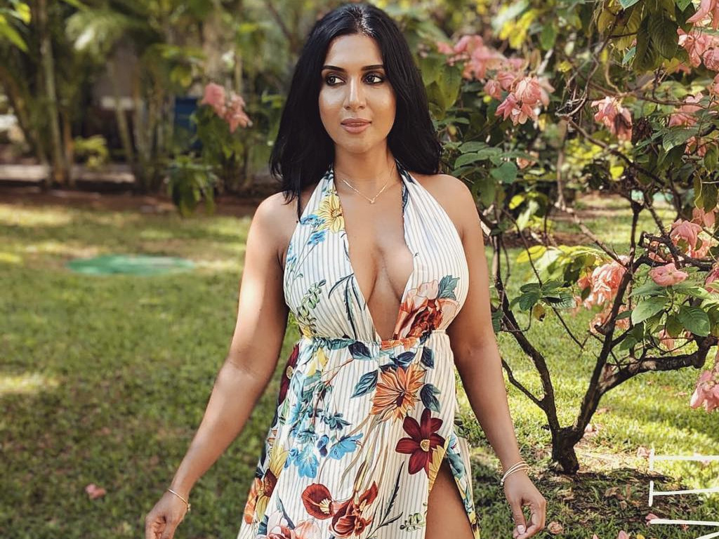 Ramya Inti HQ Wallpapers | Ramya Inti Wallpapers - 60231 - Oneindia Wallpapers