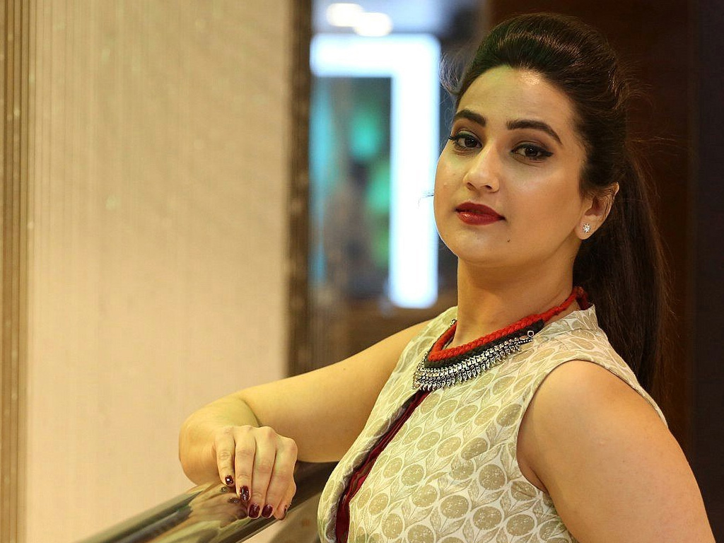 Manjusha HQ Wallpapers | Manjusha Wallpapers - 60471 - Oneindia Wallpapers