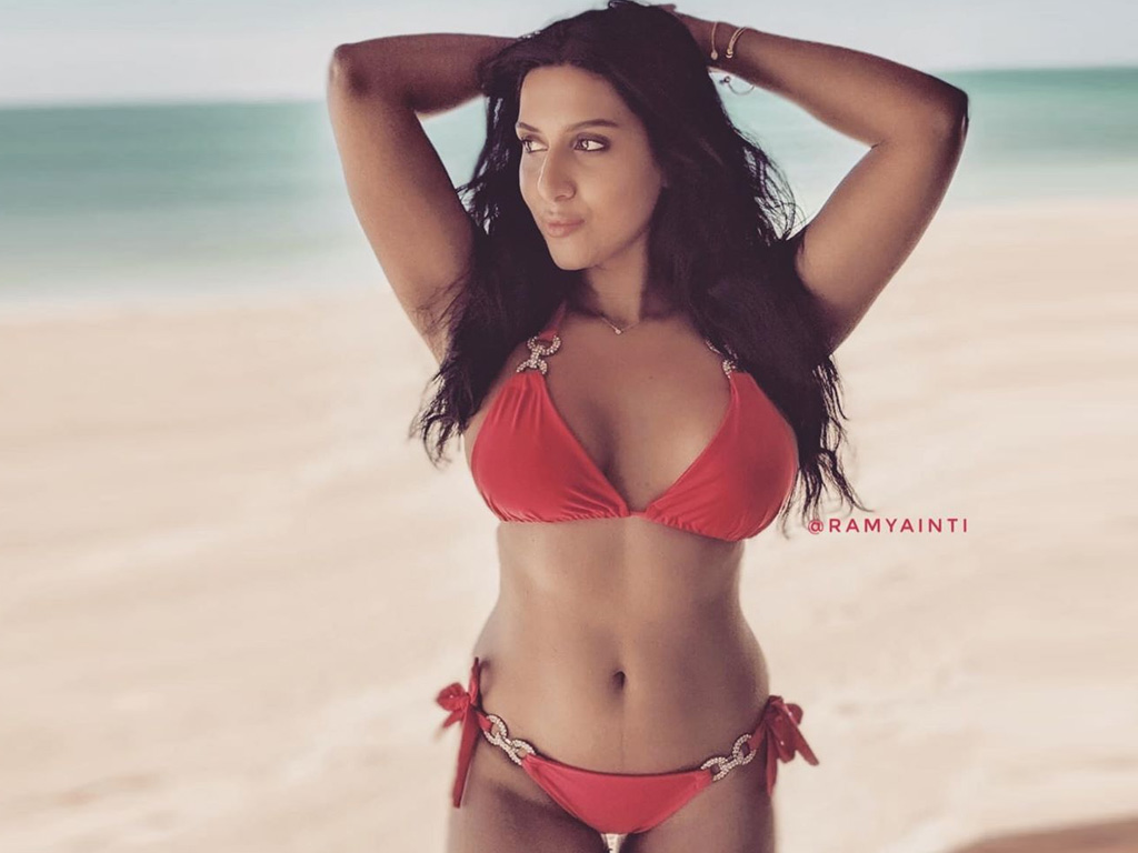 Ramya Inti HQ Wallpapers | Ramya Inti Wallpapers - 60702 - Oneindia Wallpapers