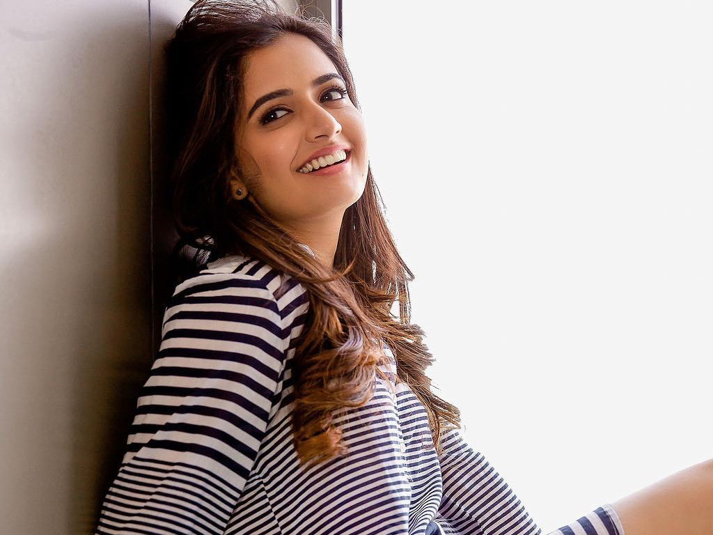 Ashika Ranganath HQ Wallpapers | Ashika Ranganath Wallpapers - 60821 ...